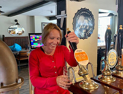 MP’s praise for community-owned pub - What's Brewing